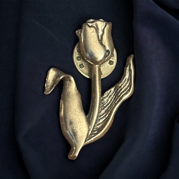Camco | Jewelry | Vintage Camco Gold Tone Tulip Tac Pin | Poshmark